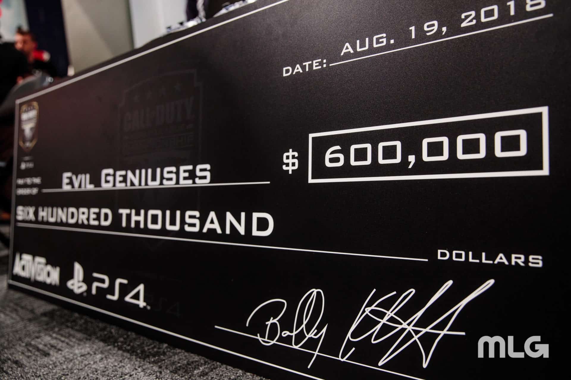 How Do Professional Gamers Make Money? | Teknos